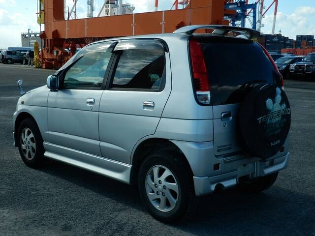 small suv 2000