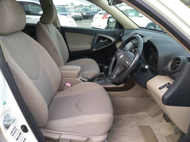 2008 TOYOTA VANGUARD - SUV with a wide interior and cool outlook ...