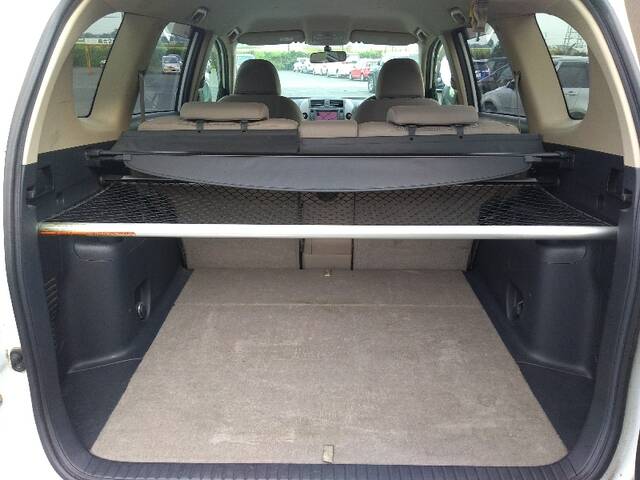 2008 TOYOTA VANGUARD - SUV with a wide interior and cool outlook ...