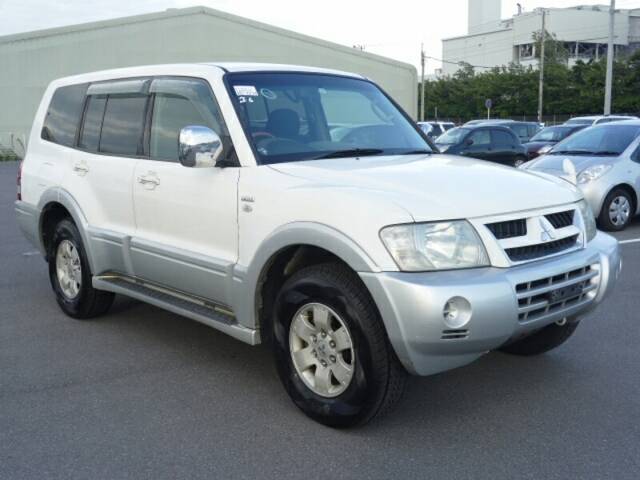 2003 MITSUBISHI PAJERO (MONTERO) - The side step that thought about the ...