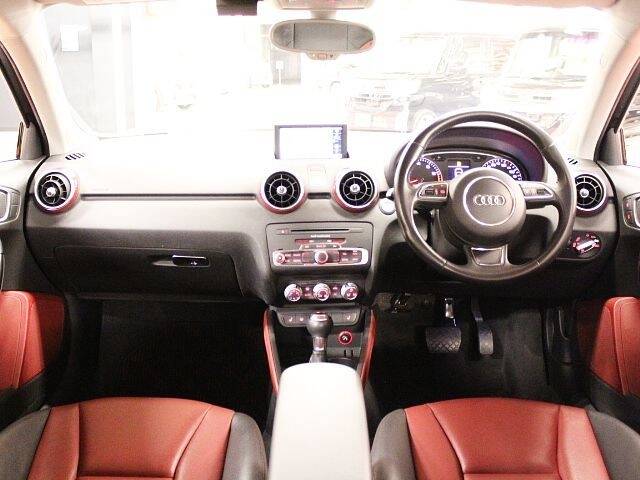 2011 audi a1 interior