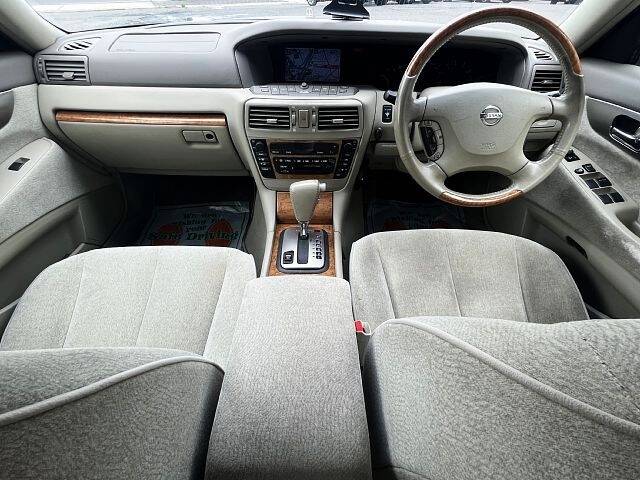 nissan cedric 2004