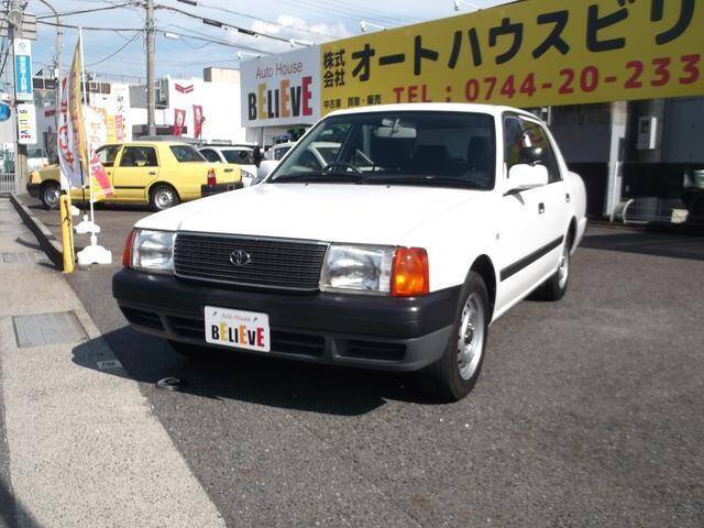 2017 TOYOTA CROWN COMFORT | Ref No.0120793395 | Used Cars for Sale ...