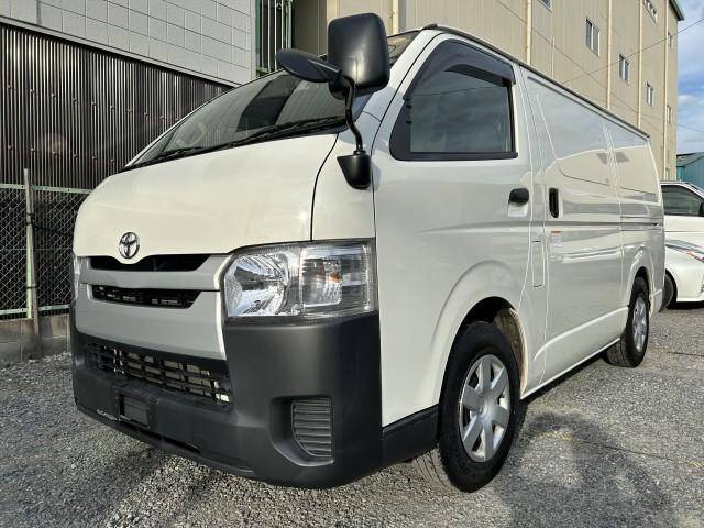 2017 TOYOTA REGIUS ACE VAN | Ref No.0120826302 | Used Cars for Sale ...