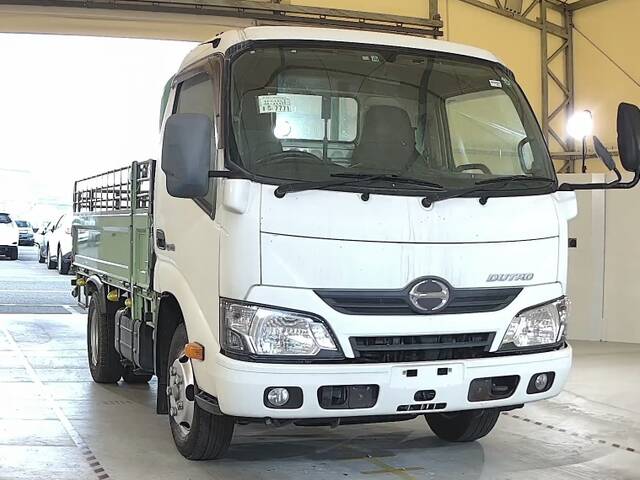 2017 HINO DUTRO | Ref No.0120898604 | Used Cars for Sale | PicknBuy24.com