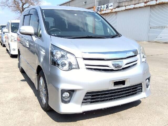 2012 TOYOTA NOAH | Ref No.0120922181 | Used Cars for Sale | PicknBuy24.com