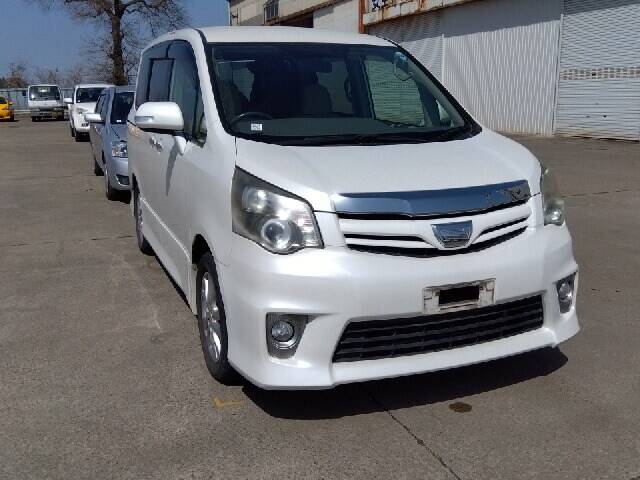 2012 TOYOTA NOAH | Ref No.0120922318 | Used Cars for Sale | PicknBuy24.com
