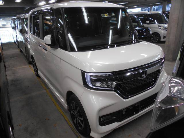 2018 HONDA N-BOX CUSTOM | Ref No.0120939257 | Used Cars for Sale | PicknBuy24.com