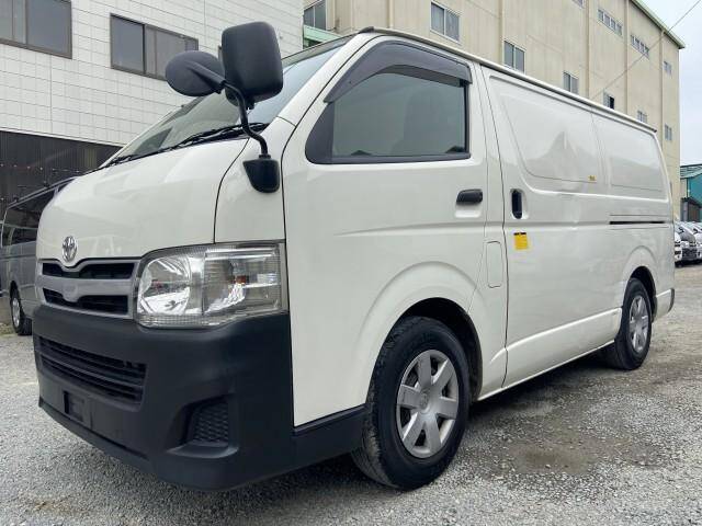 2011 TOYOTA REGIUS ACE VAN | Ref No.0120943496 | Used Cars for Sale ...