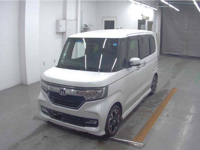 2018 HONDA N-BOX CUSTOM | Ref No.0121049820 | Used Cars for Sale | PicknBuy24.com