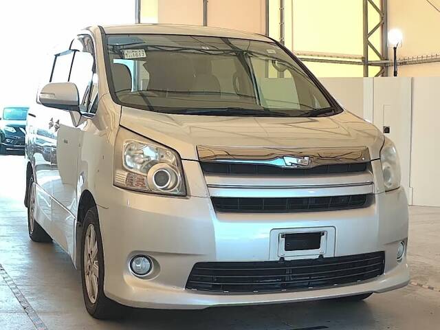 2009 TOYOTA NOAH | Ref No.0121181327 | Used Cars for Sale | PicknBuy24.com