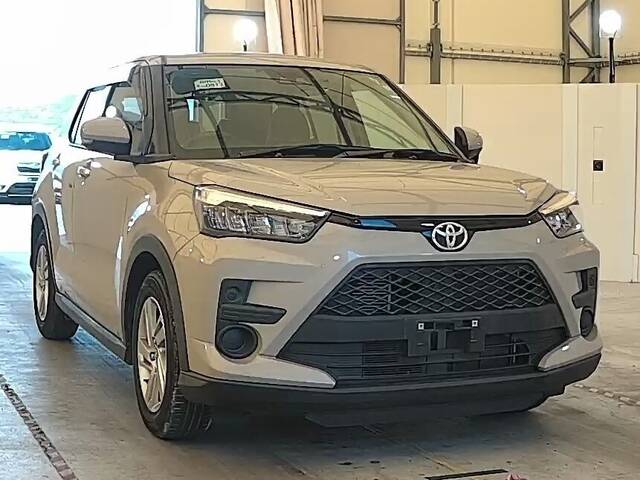 2020 TOYOTA RAIZE | Ref No.0121446531 | Used Cars for Sale | PicknBuy24.com